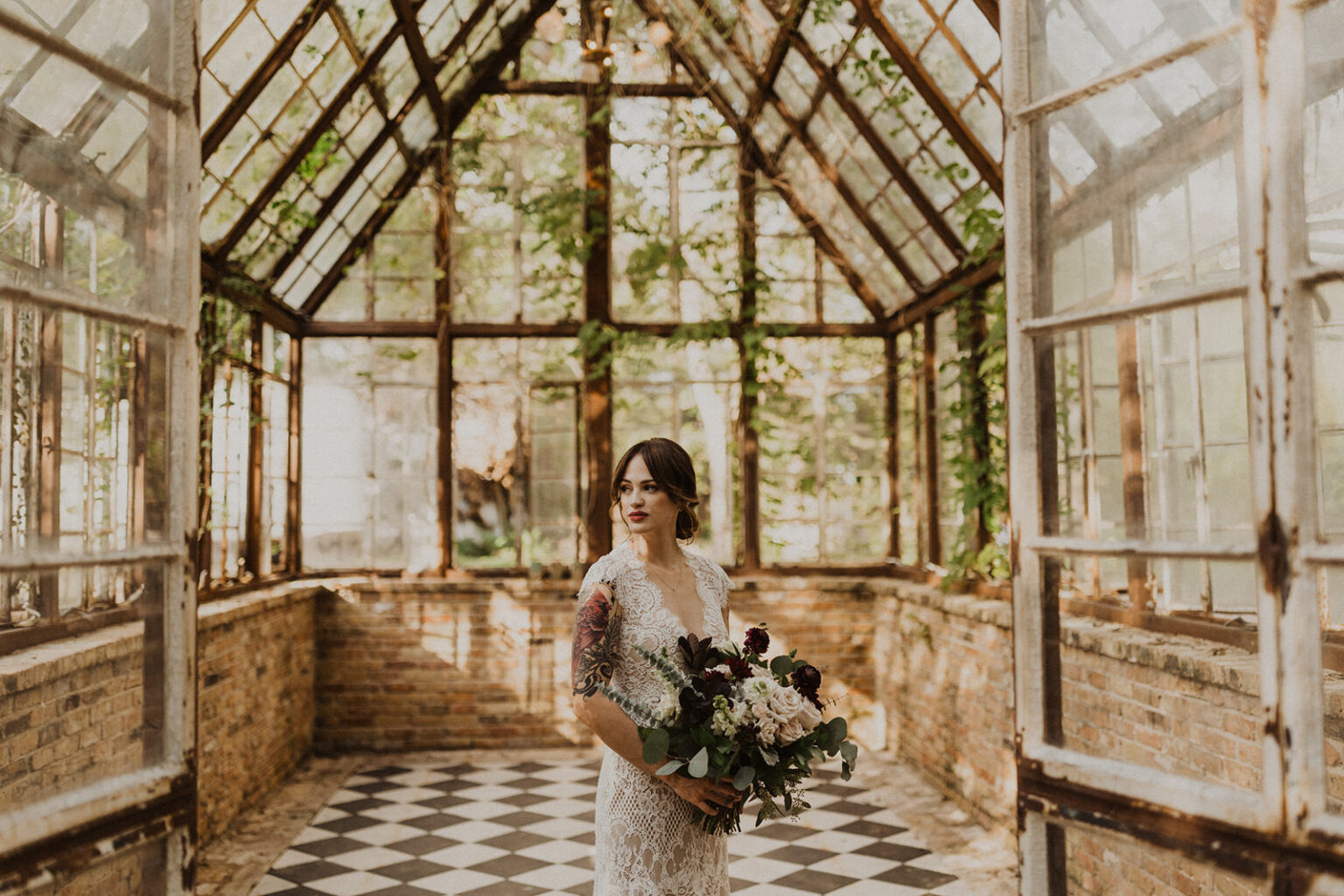 Sekrit Theater Austin: The Perfect Guide for a Fall Vintage Greenhouse ...