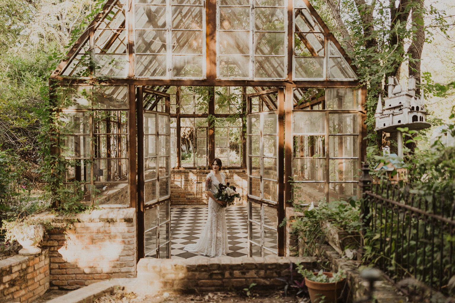Sekrit Theater Austin: The Perfect Guide for a Fall Vintage Greenhouse ...